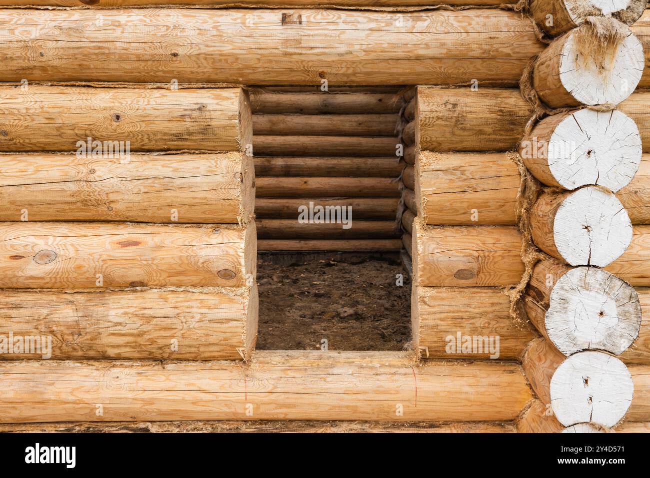 Log cabin under construction hi-res stock photography and images - Alamy
