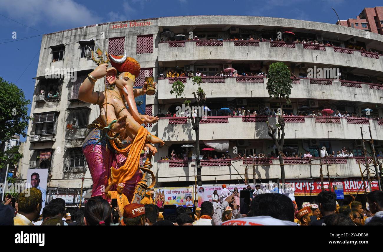 Mumbai, India. 17th Sep, 2024. Idol of elephant-headed Hindu god Ganesh ...