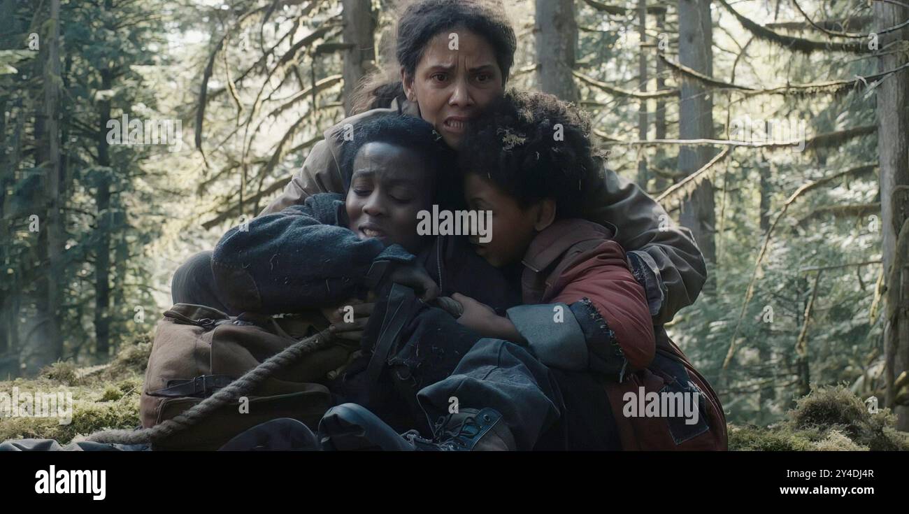 NEVER LET GO, from left: Anthony B. Jenkins, Halle Berry, Percy Daggs ...