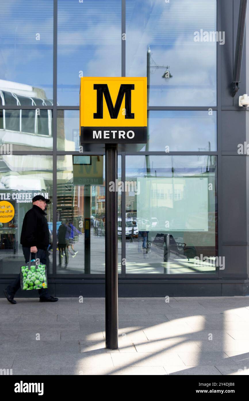 metro entrance sign on pole tyne and wear sunderland train station ...