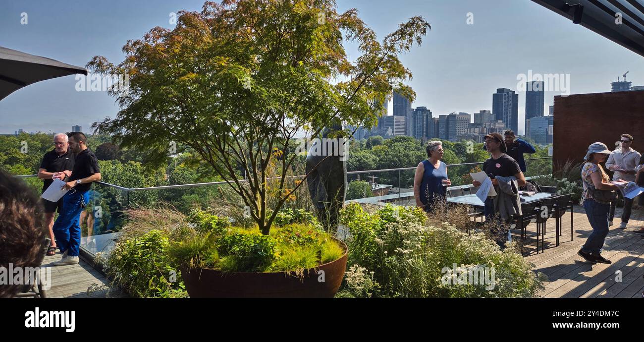Toronto roof deck designed by Kate Fox Whyte landscape architect Stock ...