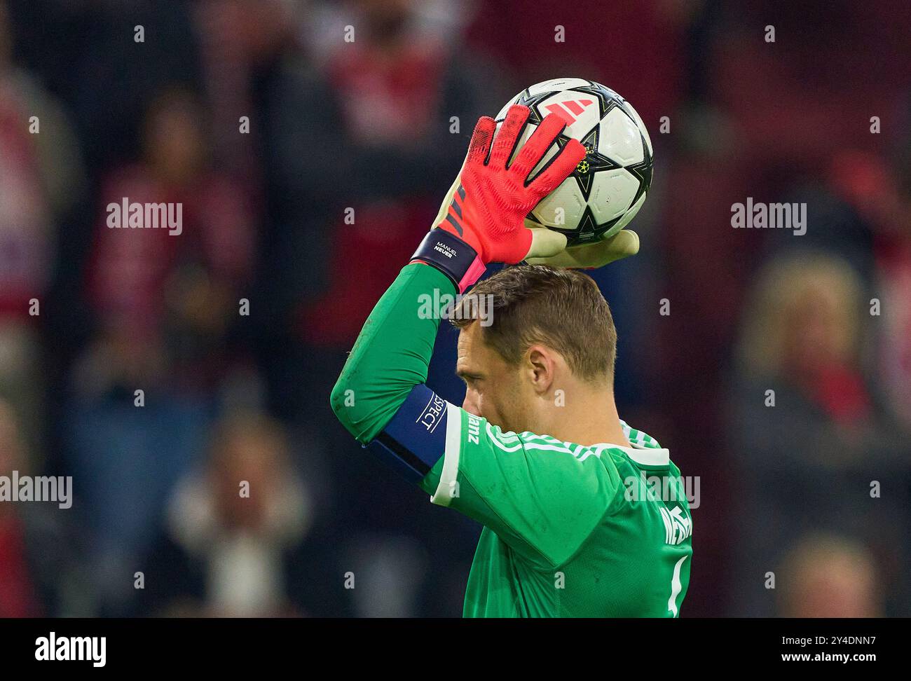 Manuel NEUER, goalkeeper FCB 1 in the group league match FC BAYERN ...