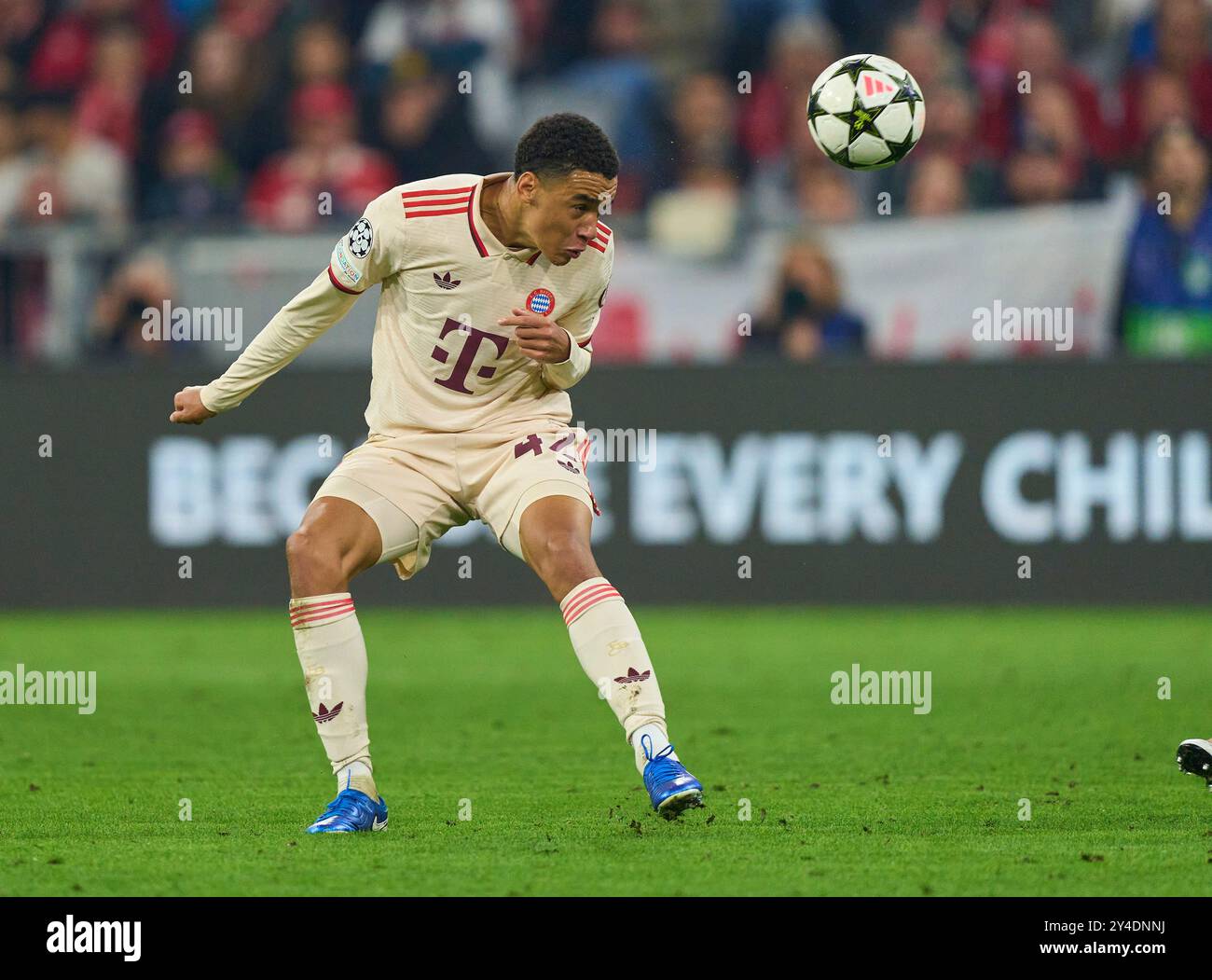 Jamal MUSIALA, FCB 42 in the group league match FC BAYERN MUENCHEN ...