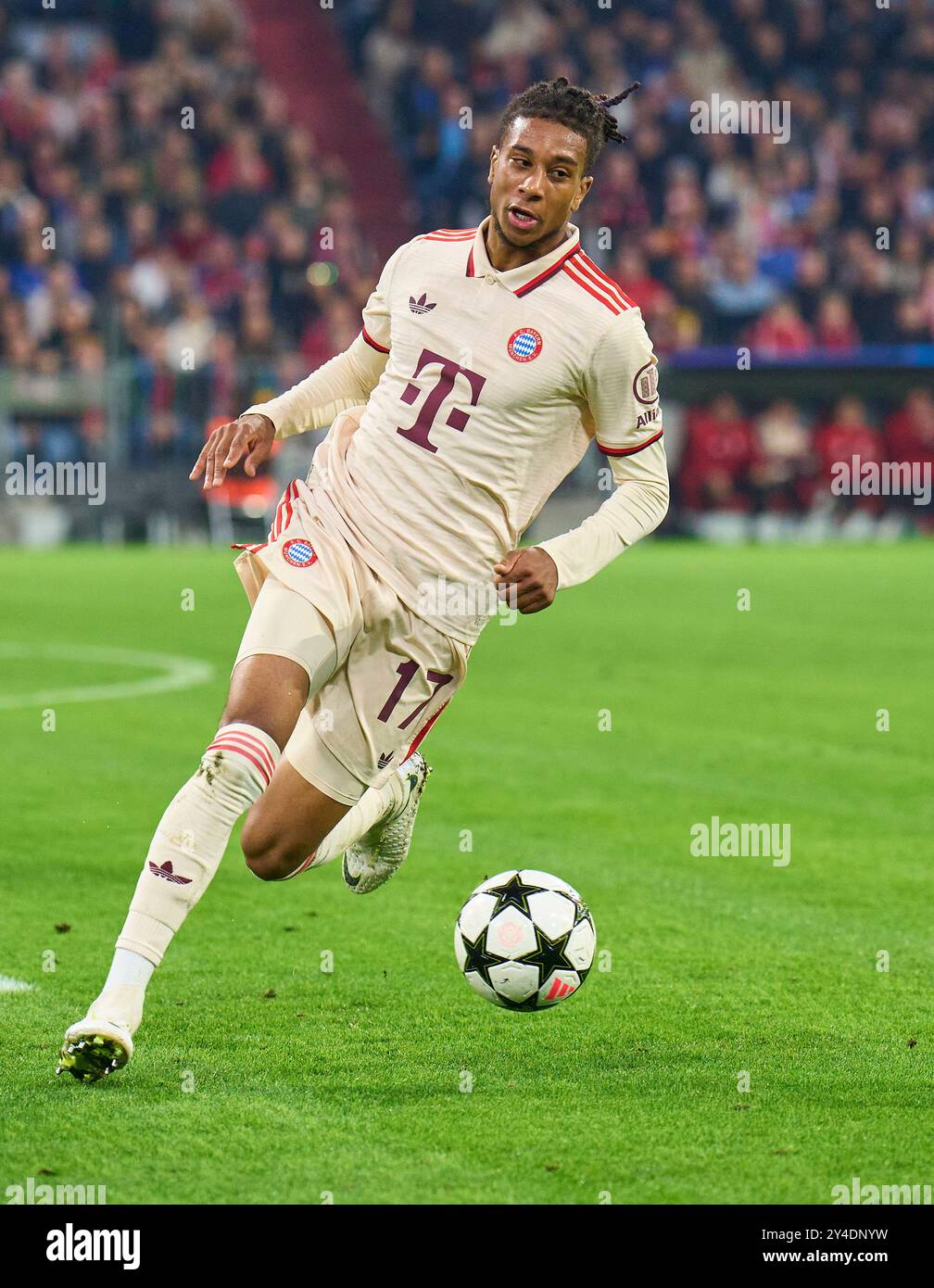 Michael Olise (FCB 17) in the group league match FC BAYERN MUENCHEN ...