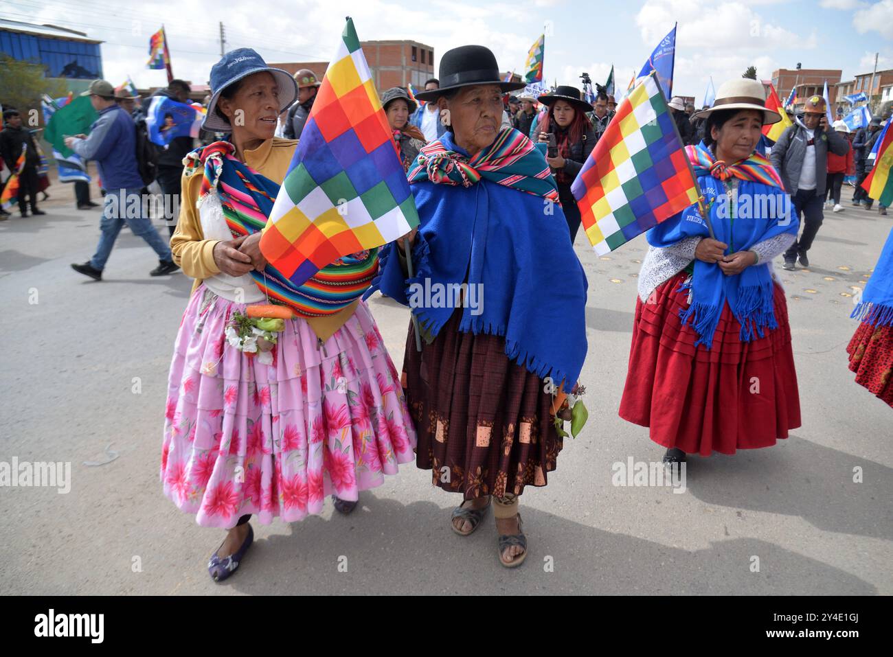 El ex presidente Evo Morales encabezo la Marcha para Salvar Bolivia que ...