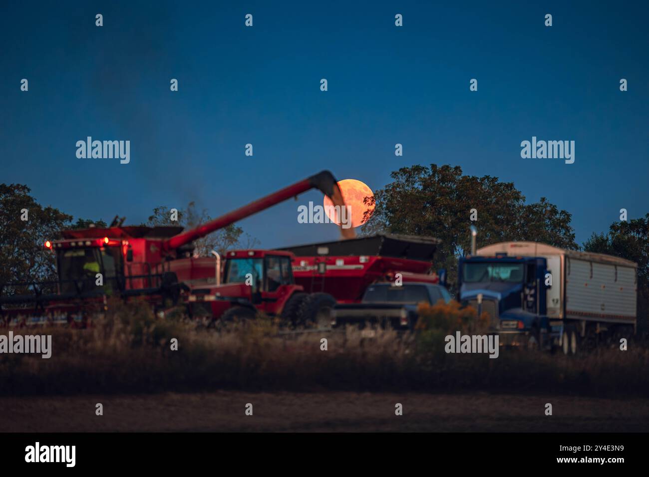 Monroe, Wisconsin, USA. 17th Sep, 2024. A Super Moon rises over a ...
