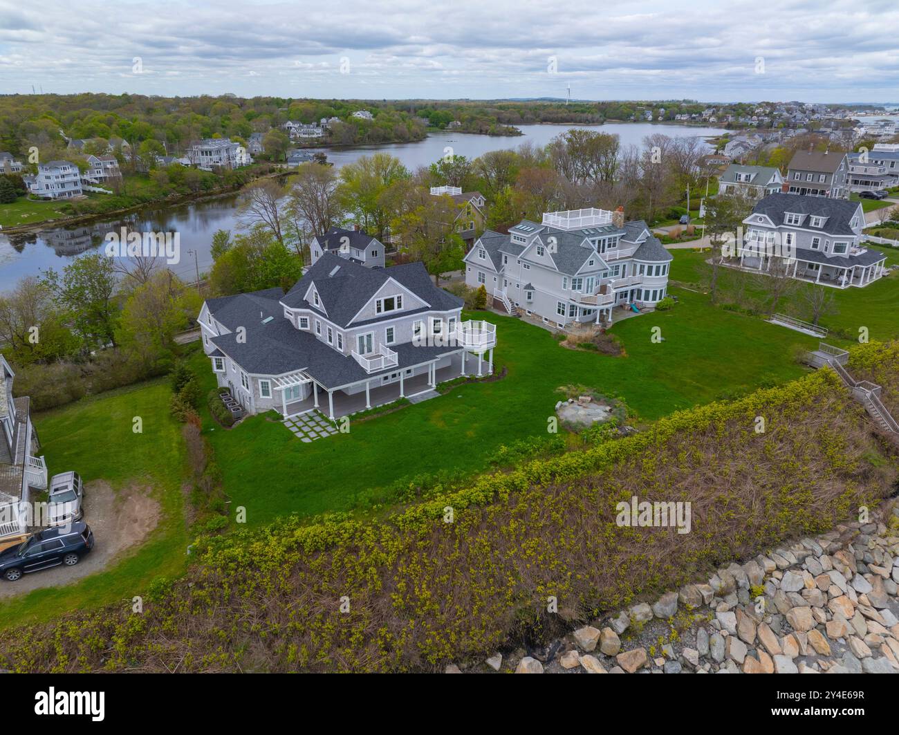 Historic coastal mansion aerial view in a cloudy at the coast of Hull ...