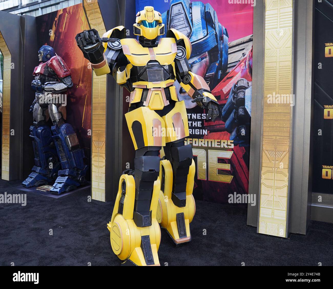 Ny. 17th Sep, 2024. Bumblebee at arrivals for TRANSFORMERS ONE Premiere ...
