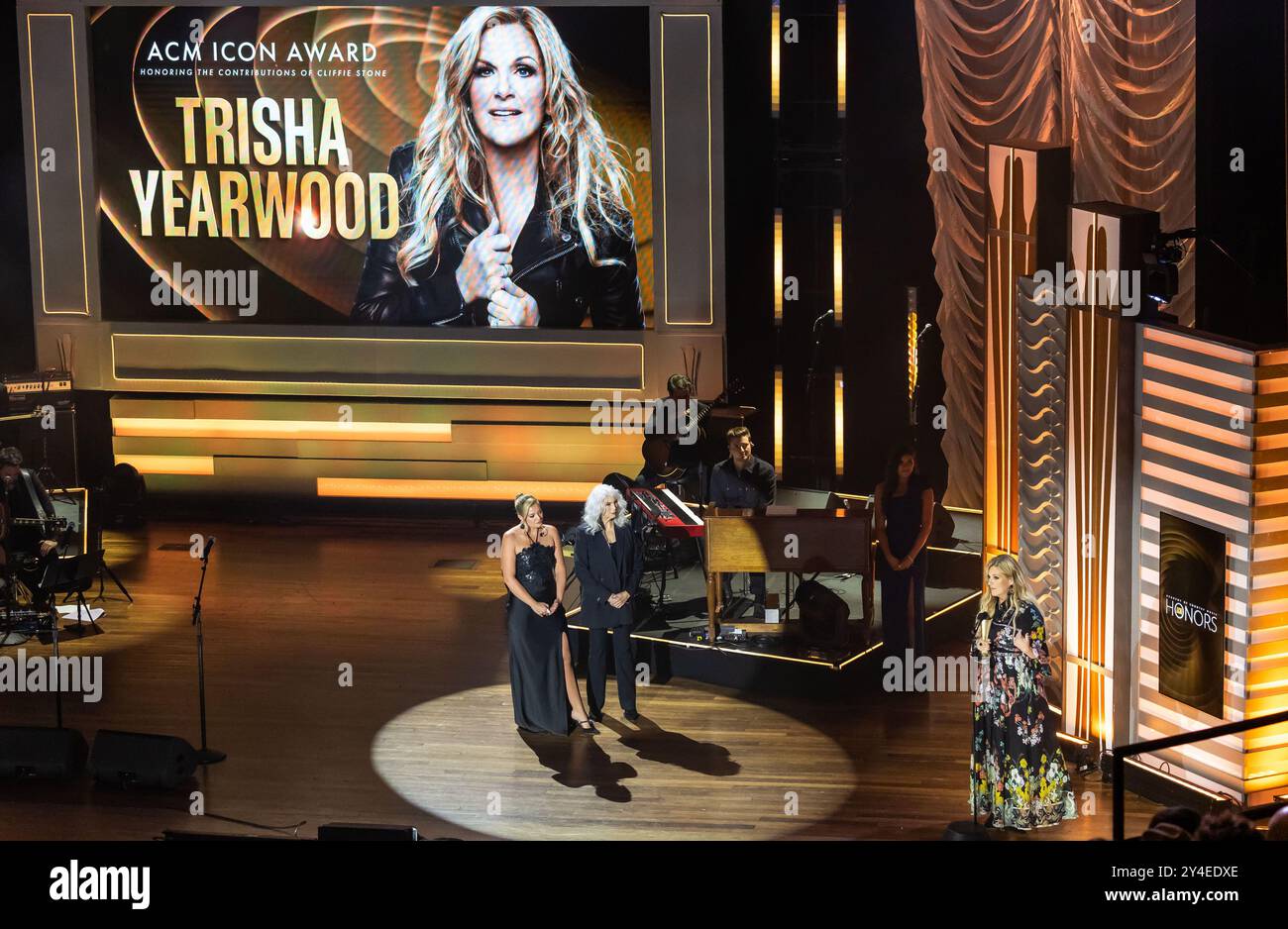 Trisha Yearwood receives the ACM Icon award at the 17th Academy Of ...