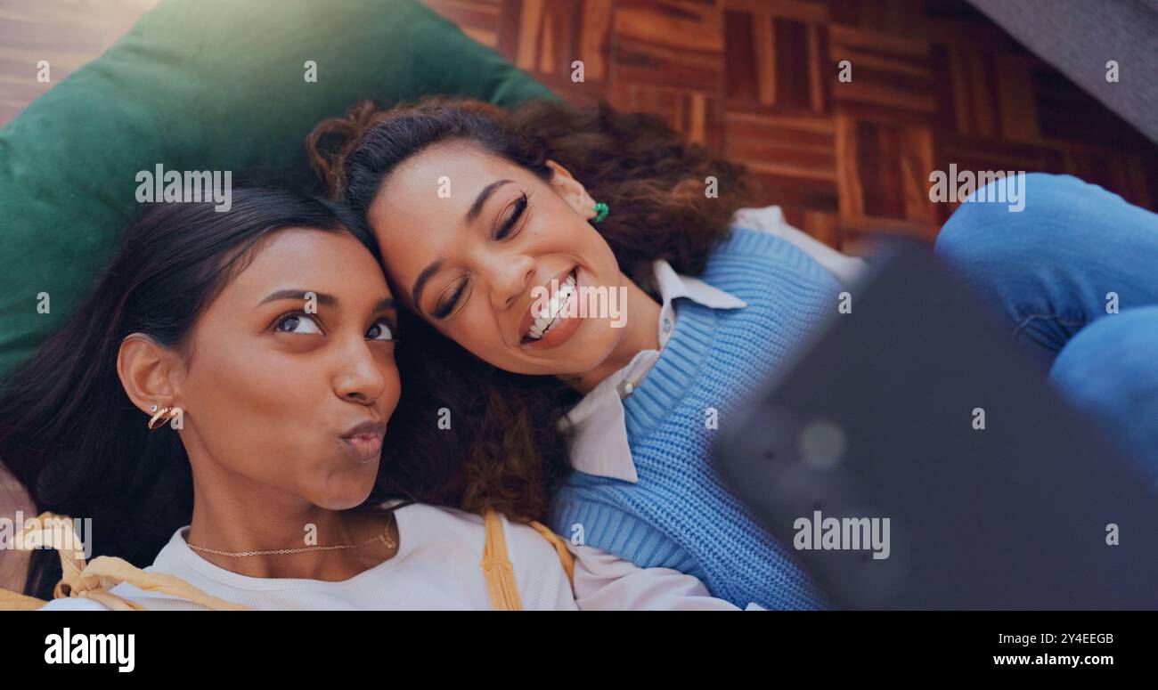 Pout, selfie and smile with couple of friends on floor of home living ...