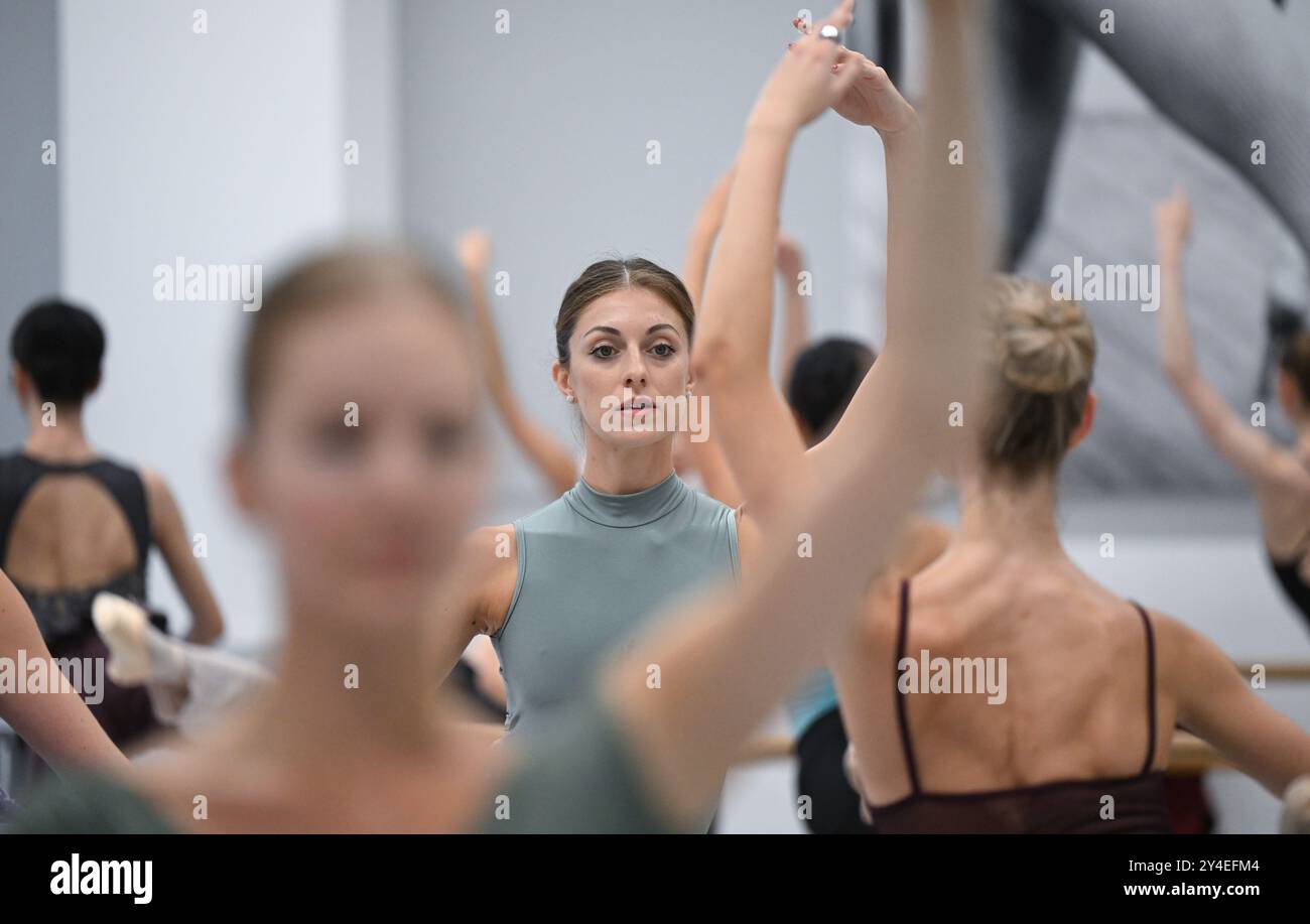 Stuttgart, Germany. 17th Sep, 2024. Dancers from the Stuttgart Ballet ...
