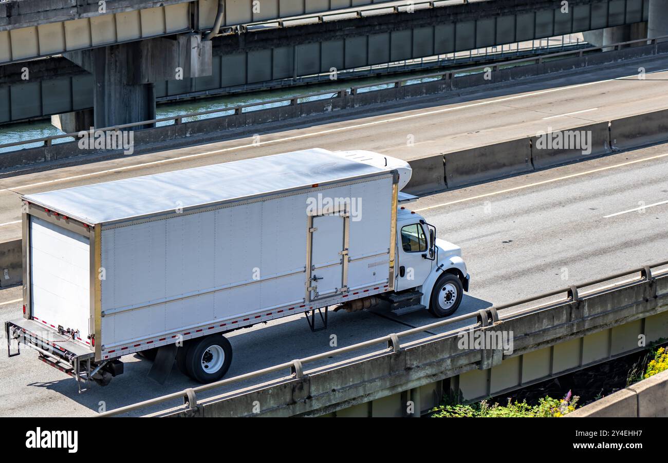 Industrial local carrier middle duty day cab white rig semi truck ...