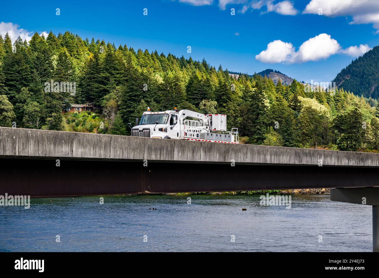 Industrial carrier utility technical maintenance white big rig semi ...