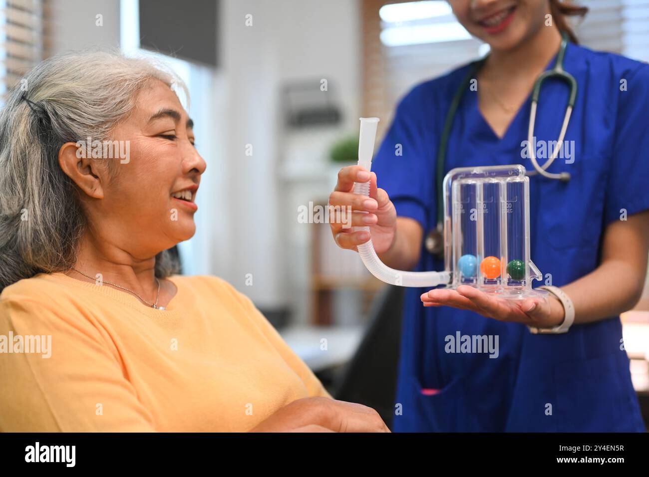 Spirometer and doctor hi-res stock photography and images - Alamy