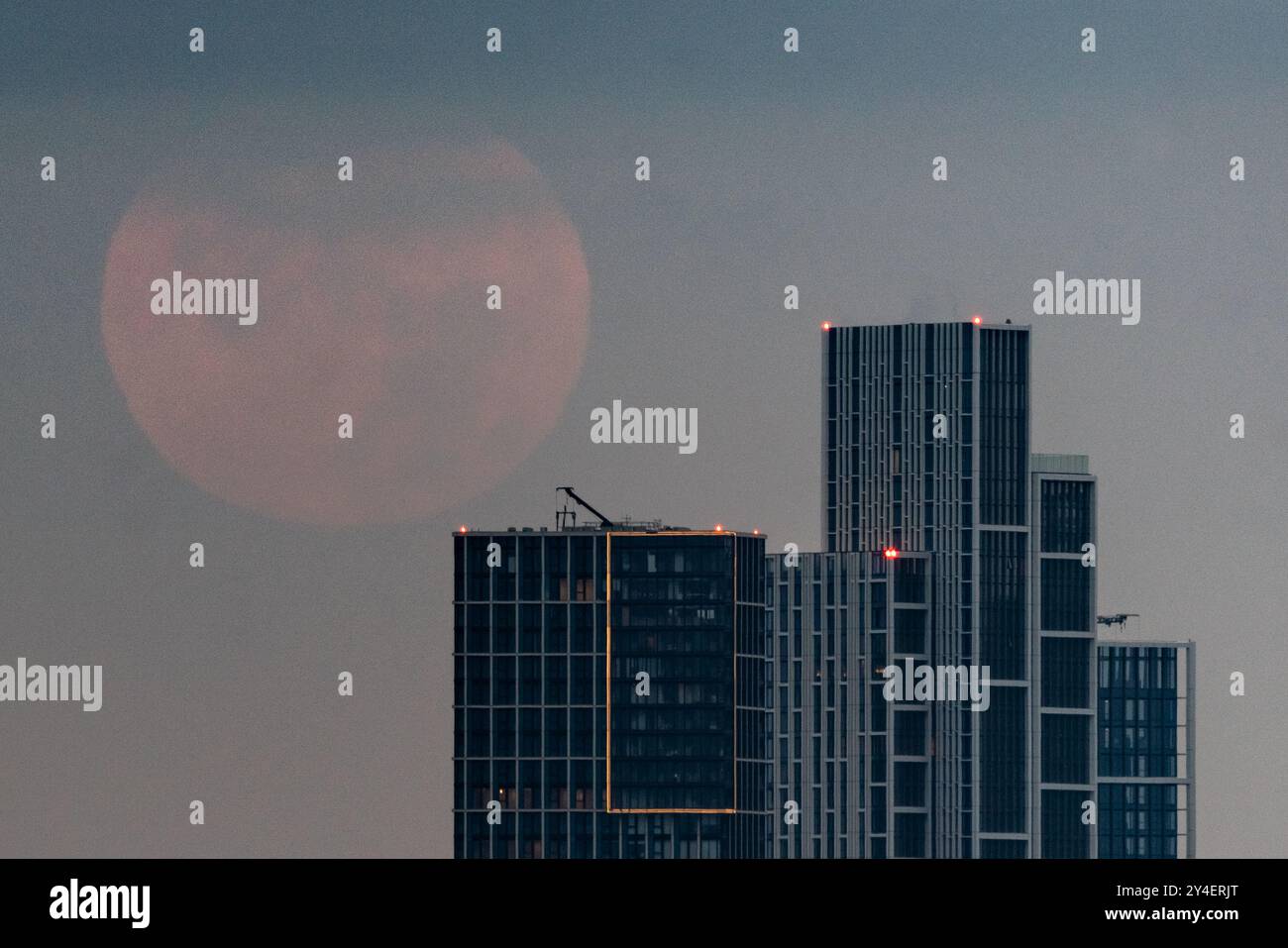 Septembers full supermoon hi-res stock photography and images - Alamy