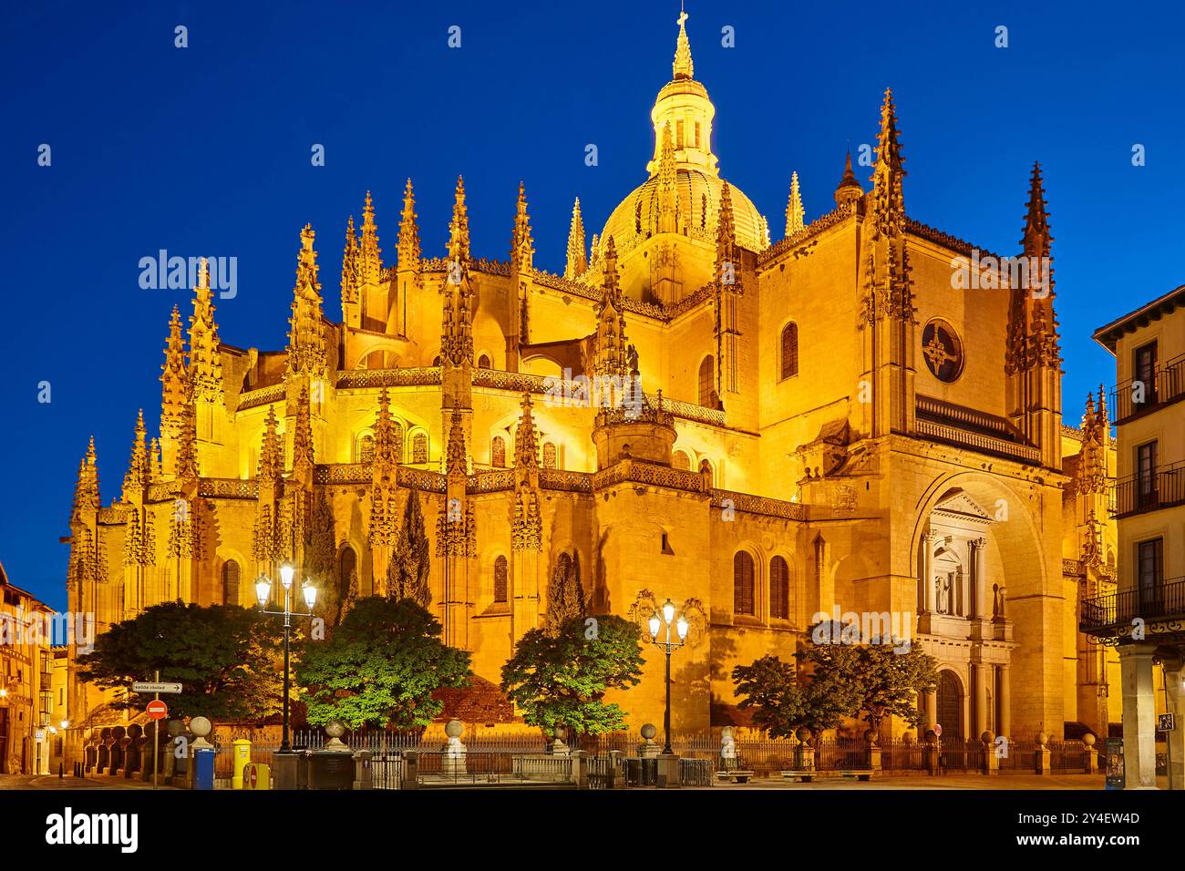 Gothic cathedral at sunset in Segovia. Virgin mary. Spain Stock Photo - Alamy