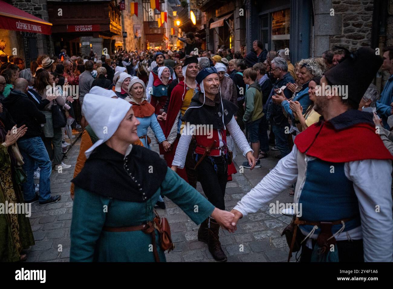 Traditional dancers from the Middle Ages on parade of the Fete des ...