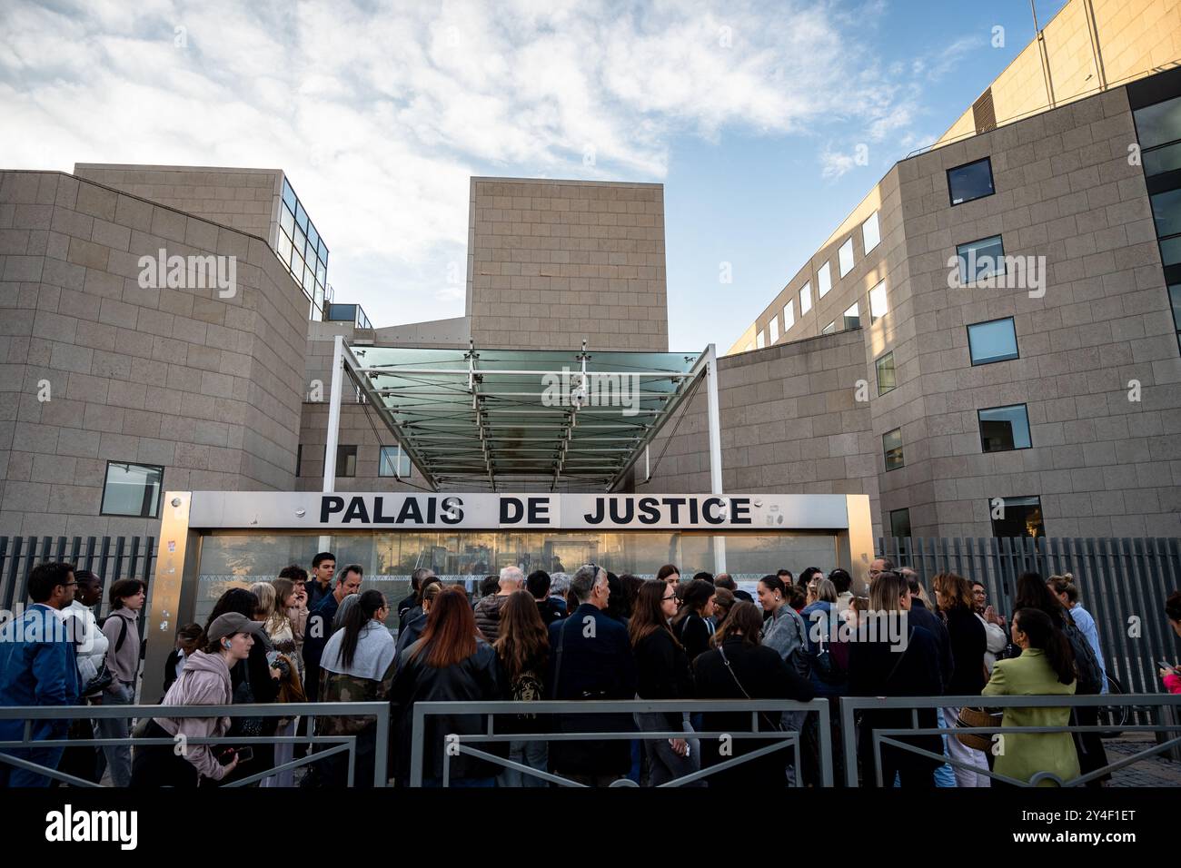 The public arrives to the courtroom on September 18, 2024 at the ...