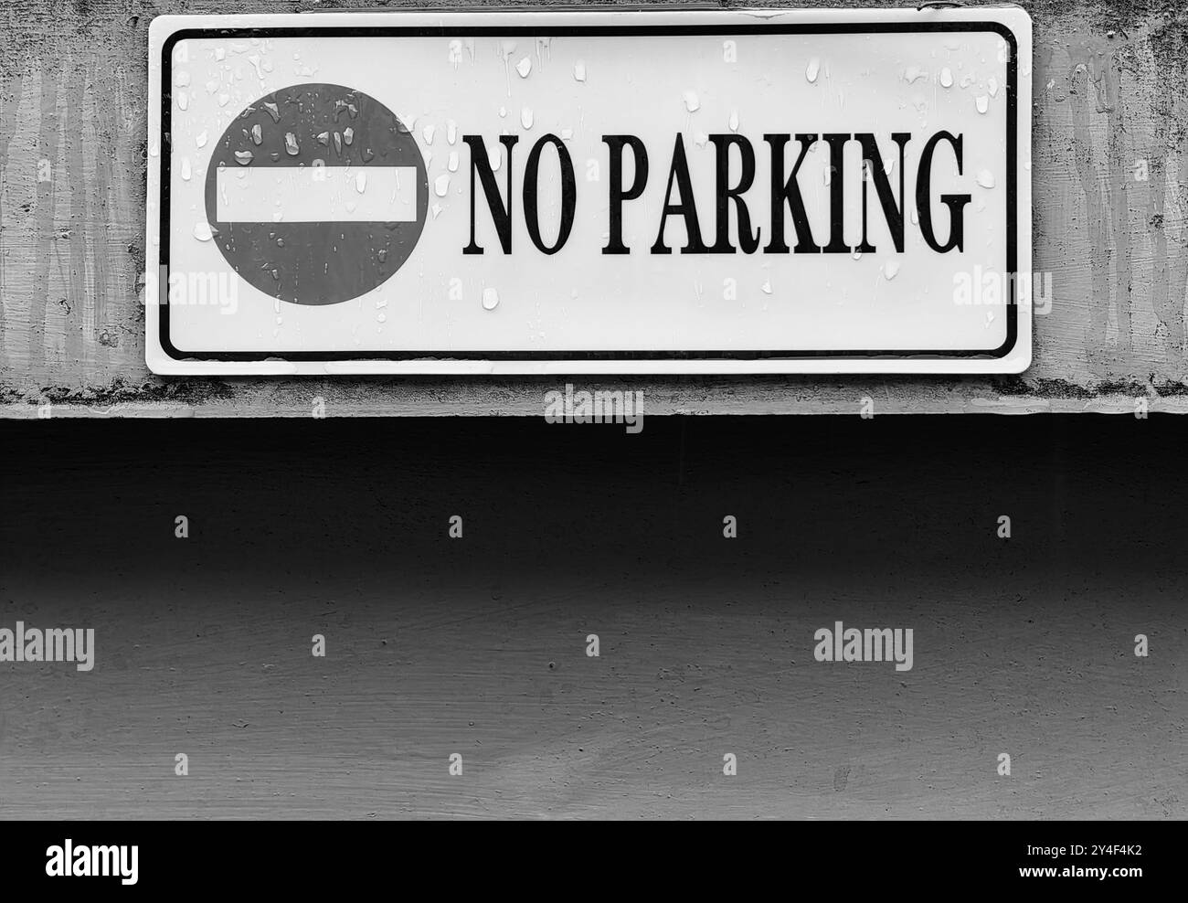 Rainy day city scene Black and White Stock Photos & Images - Alamy