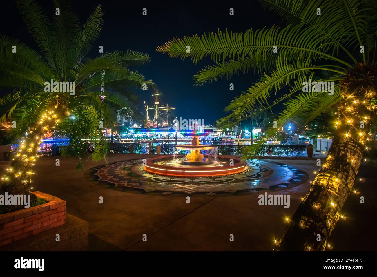 Beautiful night scenery along The Malacca River (Sungai Melaka Stock ...