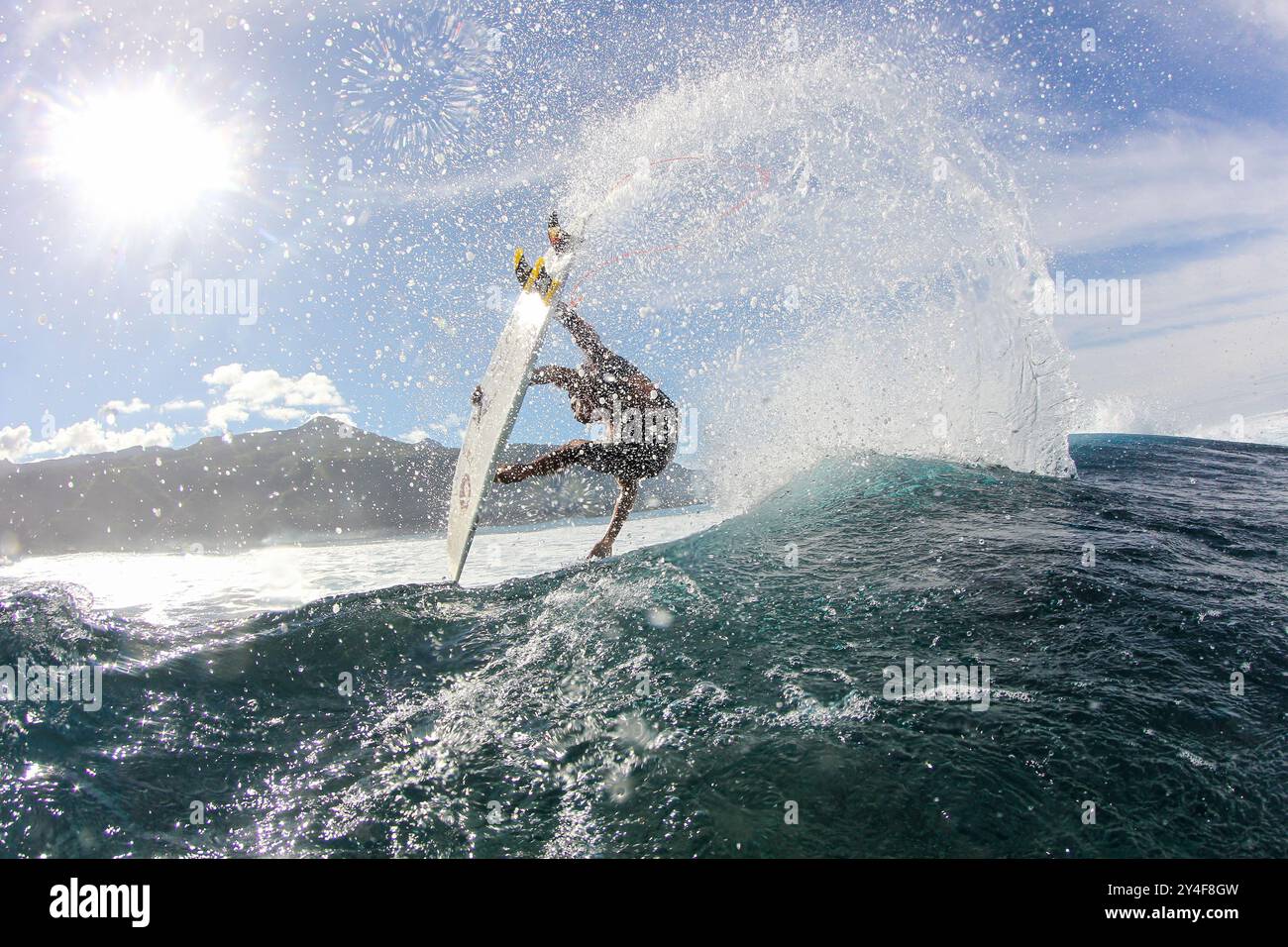 French Polynesia, Tahiti, Vairao: surfer surfing a wave Stock Photo - Alamy French Polynesia, Tahiti, Vairao: surfer surfing a wave Stock Photo - Alamy