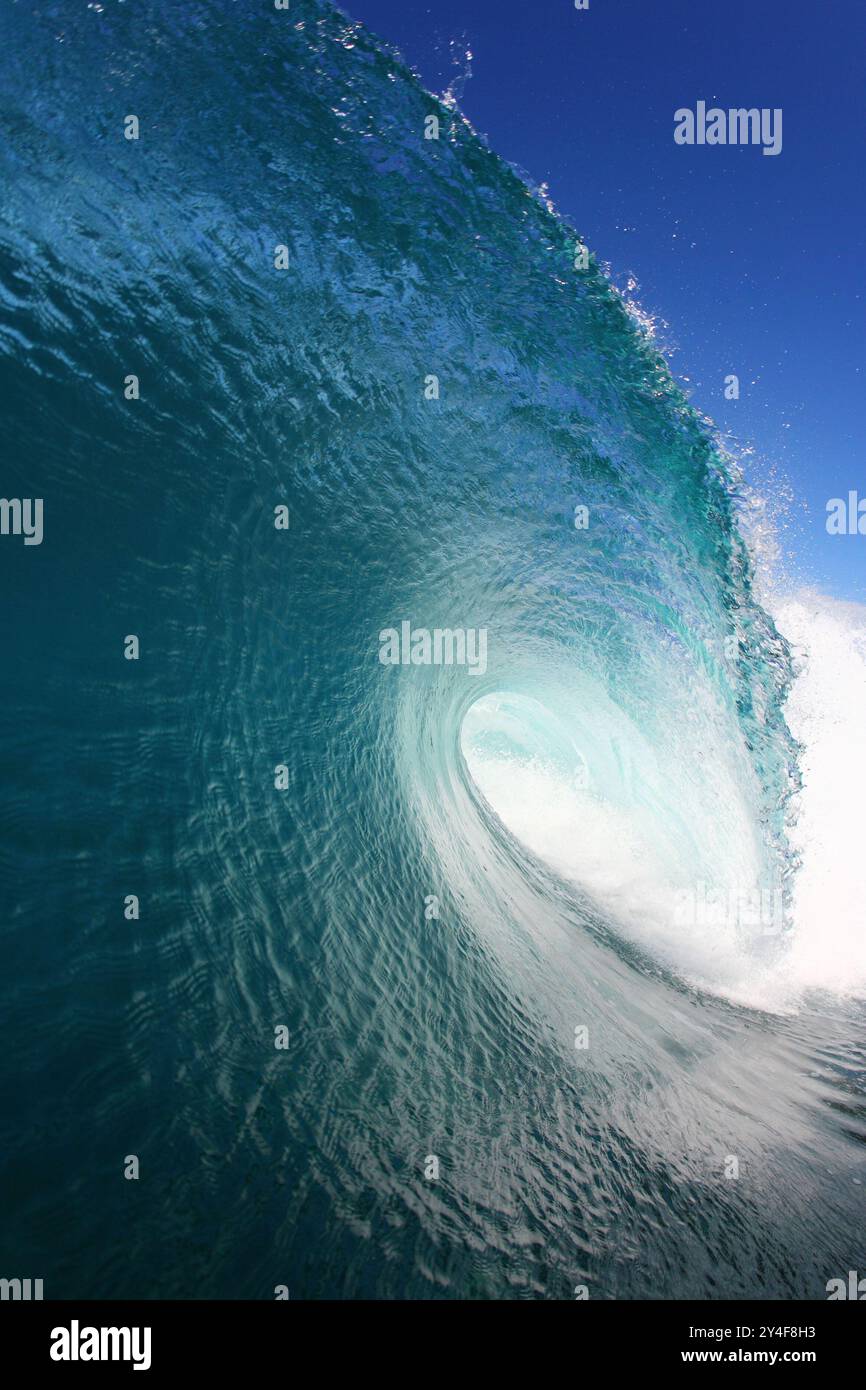 Teahupo'o surf competition hi-res stock photography and images - Alamy