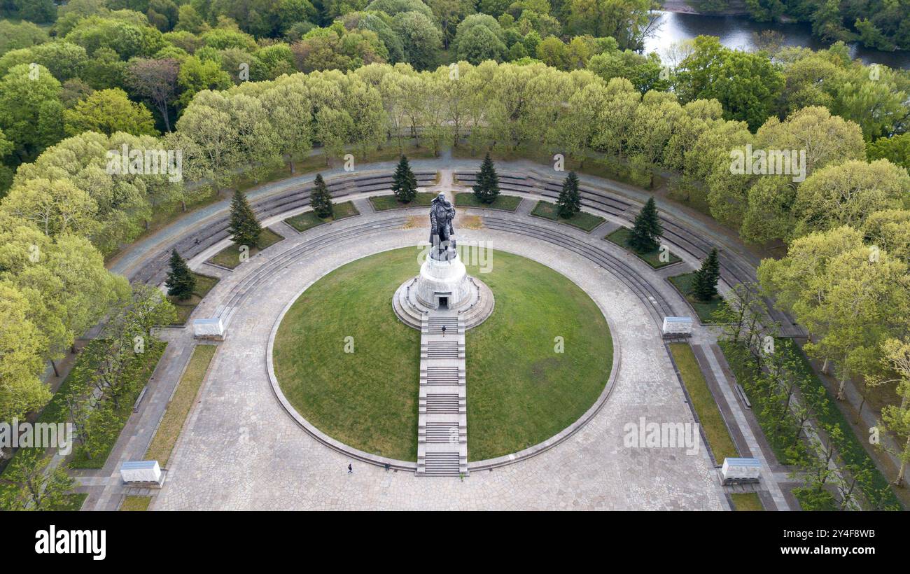 Aerial view of Soviet War Memorial in the Treptower Park in Berlin ...