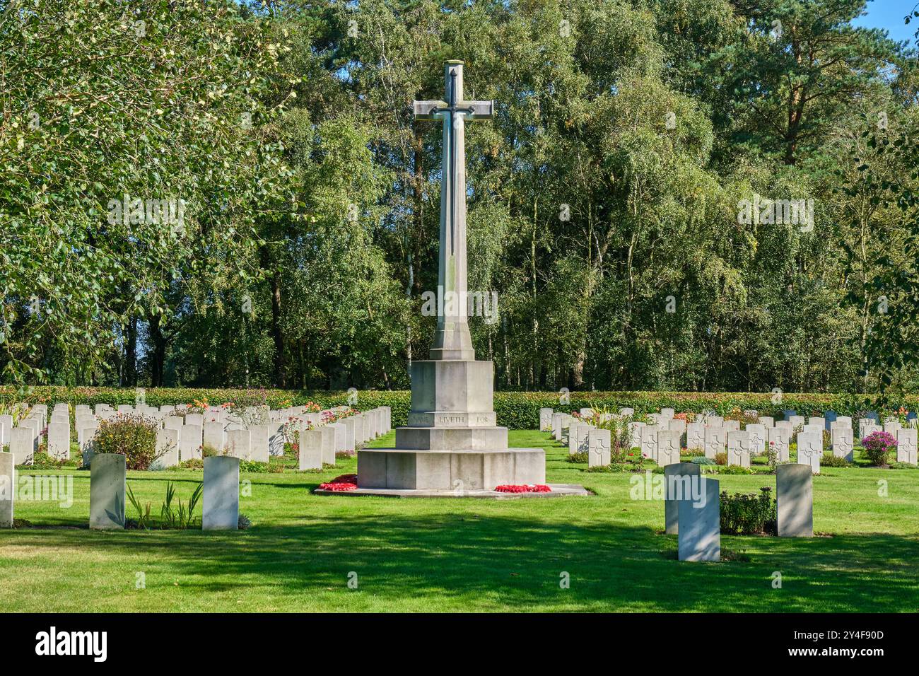 German war graves ww2 hi-res stock photography and images - Alamy