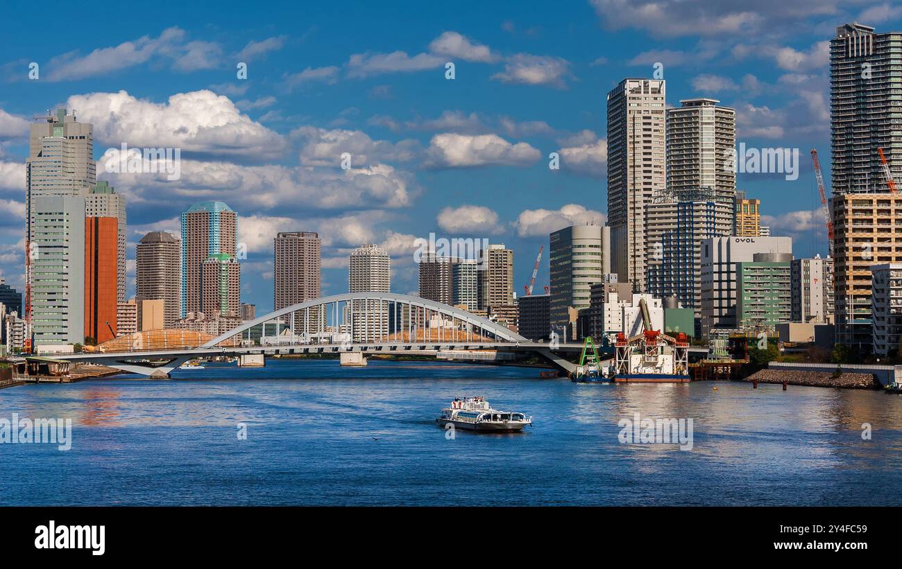 Cruise along Sumida River in Tokyo Stock Photo - Alamy