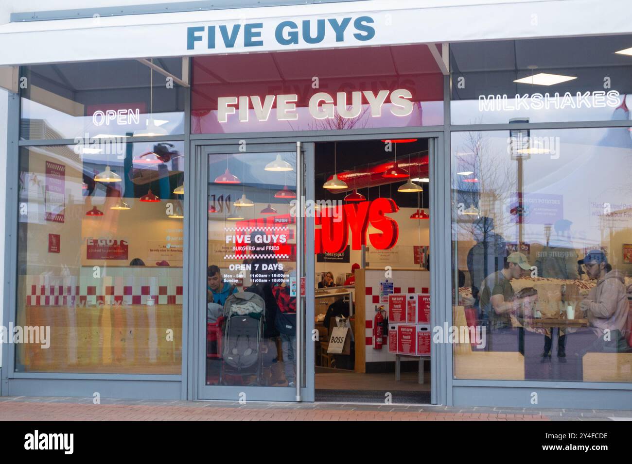 Burger bar hi-res stock photography and images - Alamy