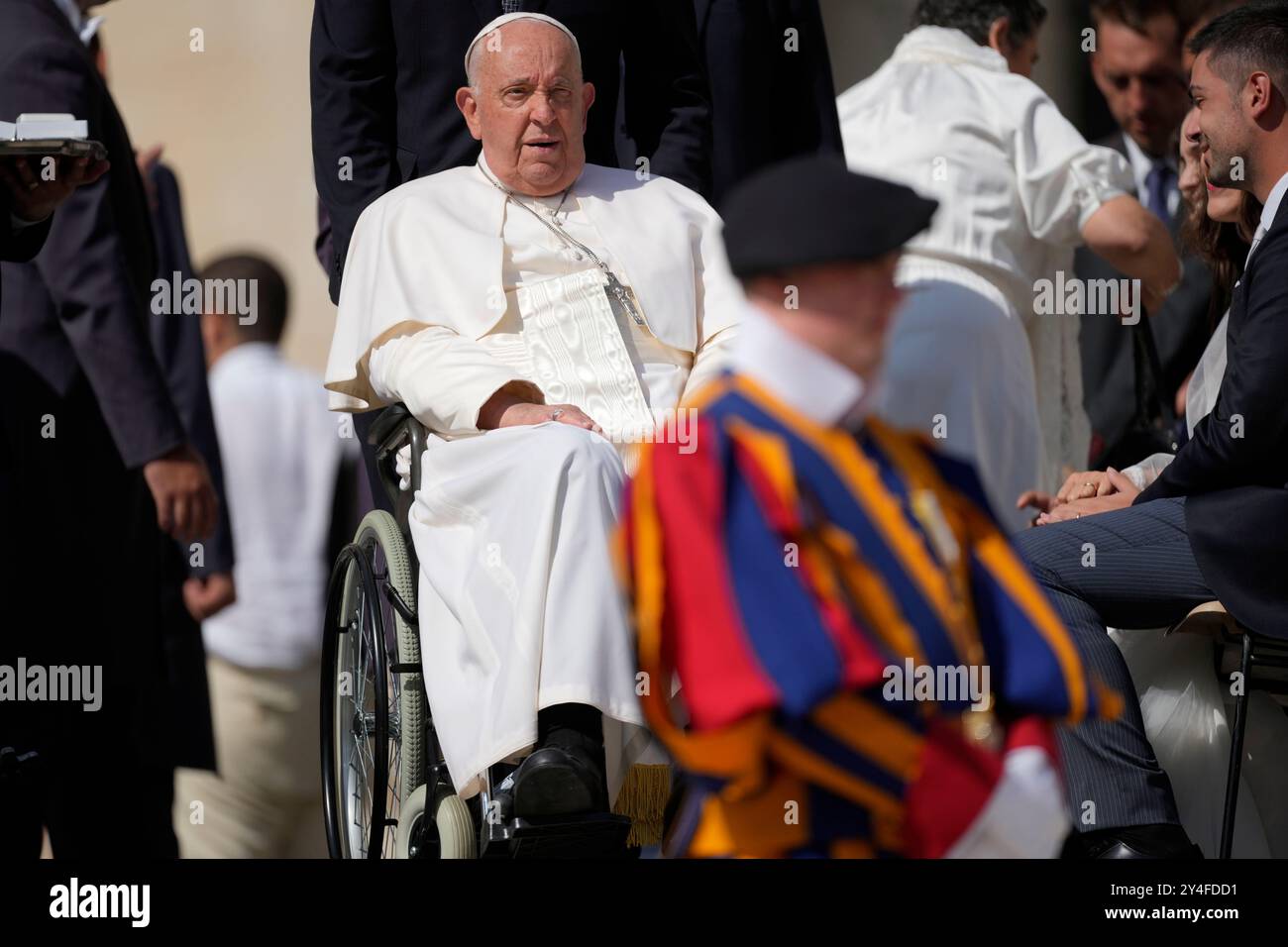 Pope Francis leaves at the end of his weekly general audience in St ...