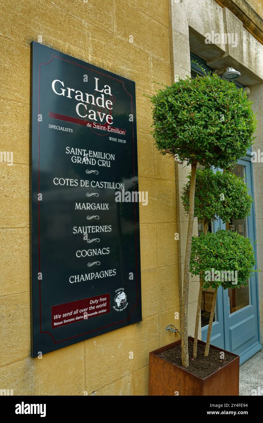 Cave de saint emilion hi-res stock photography and images - Alamy