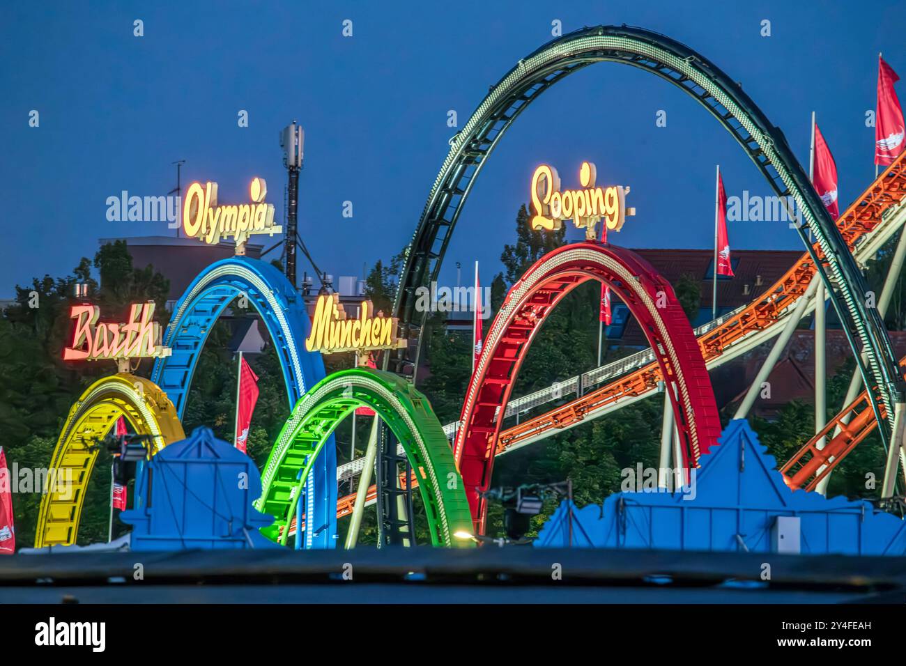 Achterbahn Olympia-Looping, vier Tage vor dem Start des Oktoberfests ...