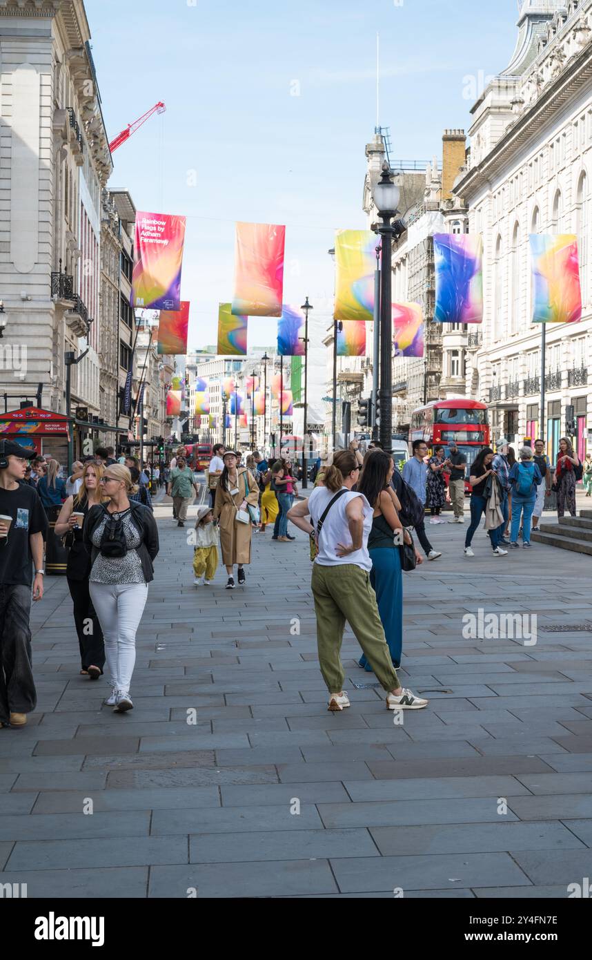 Street scene in Piccadilly Circus looking West towards Piccadilly ...