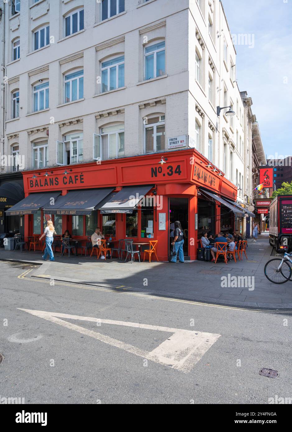 Balans Cafe Soho No. 34 (the little one) formerly The Old Compton Café ...