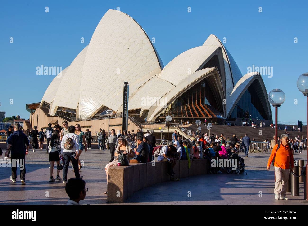 People in front of the Sydney Opera House, Australia Stock Photo - Alamy