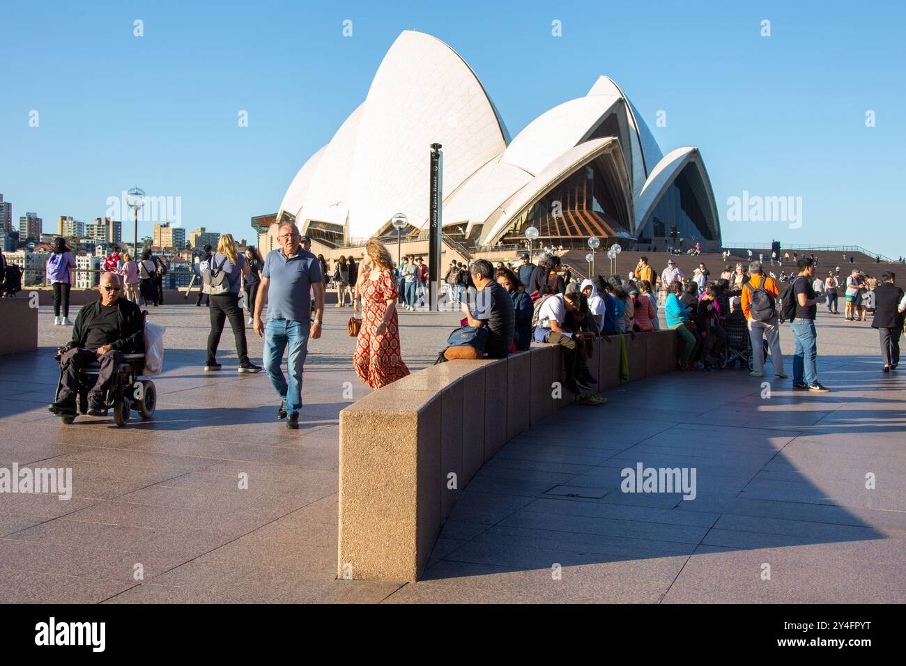 People in front of the Sydney Opera House, Australia Stock Photo - Alamy