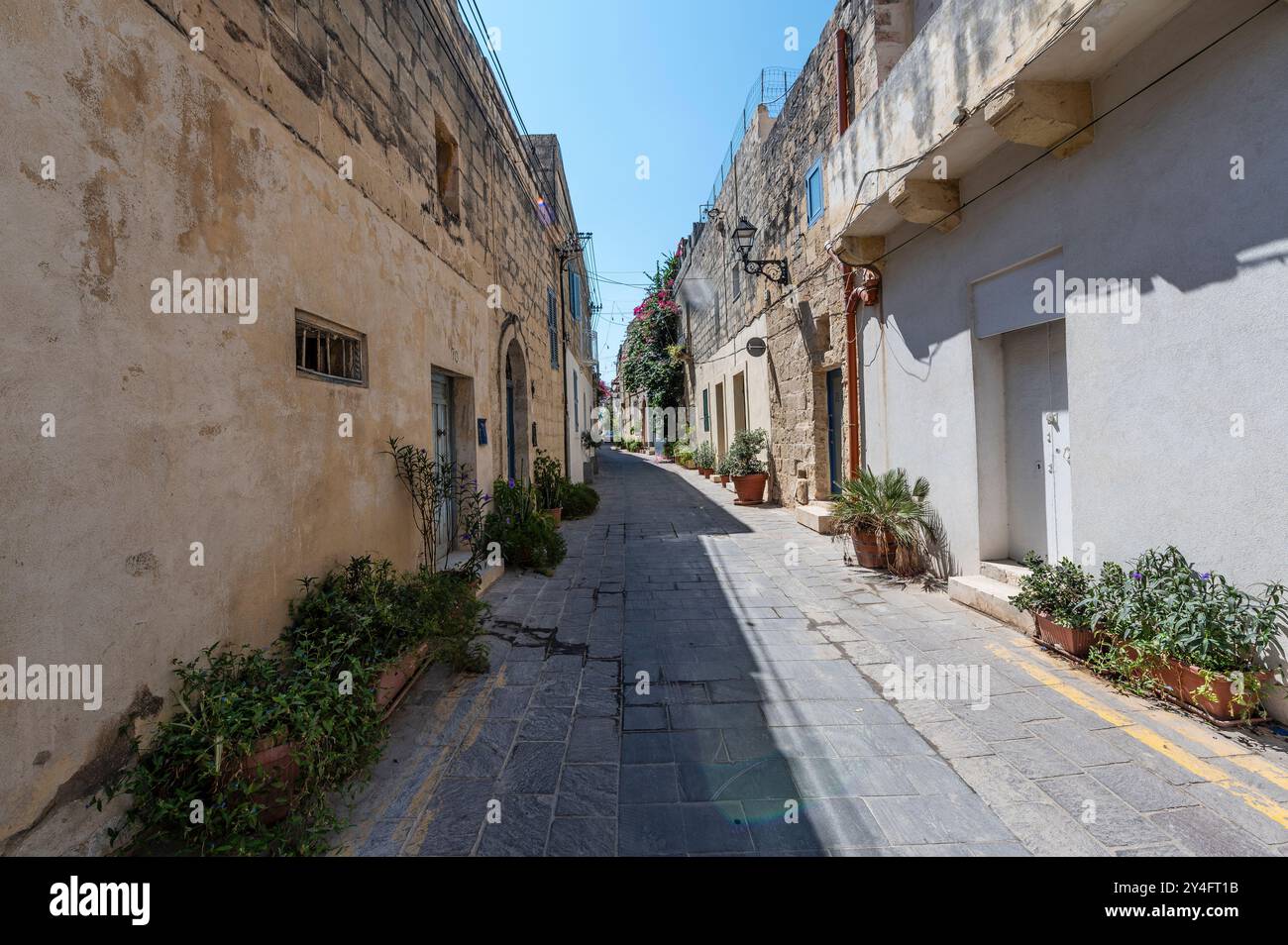 Mosta street view hi-res stock photography and images - Alamy