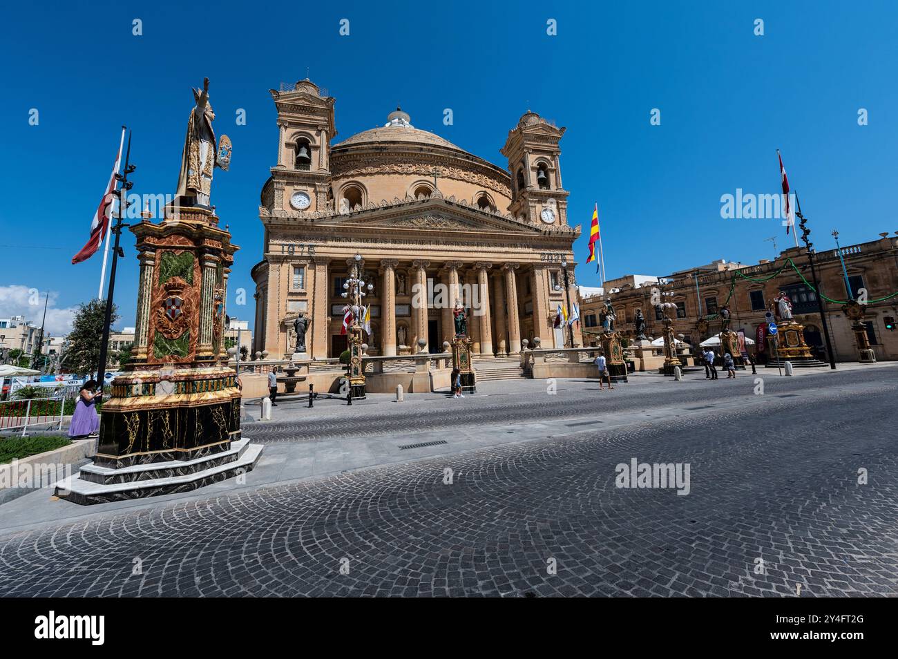 Our banner in the sky church hi-res stock photography and images - Alamy