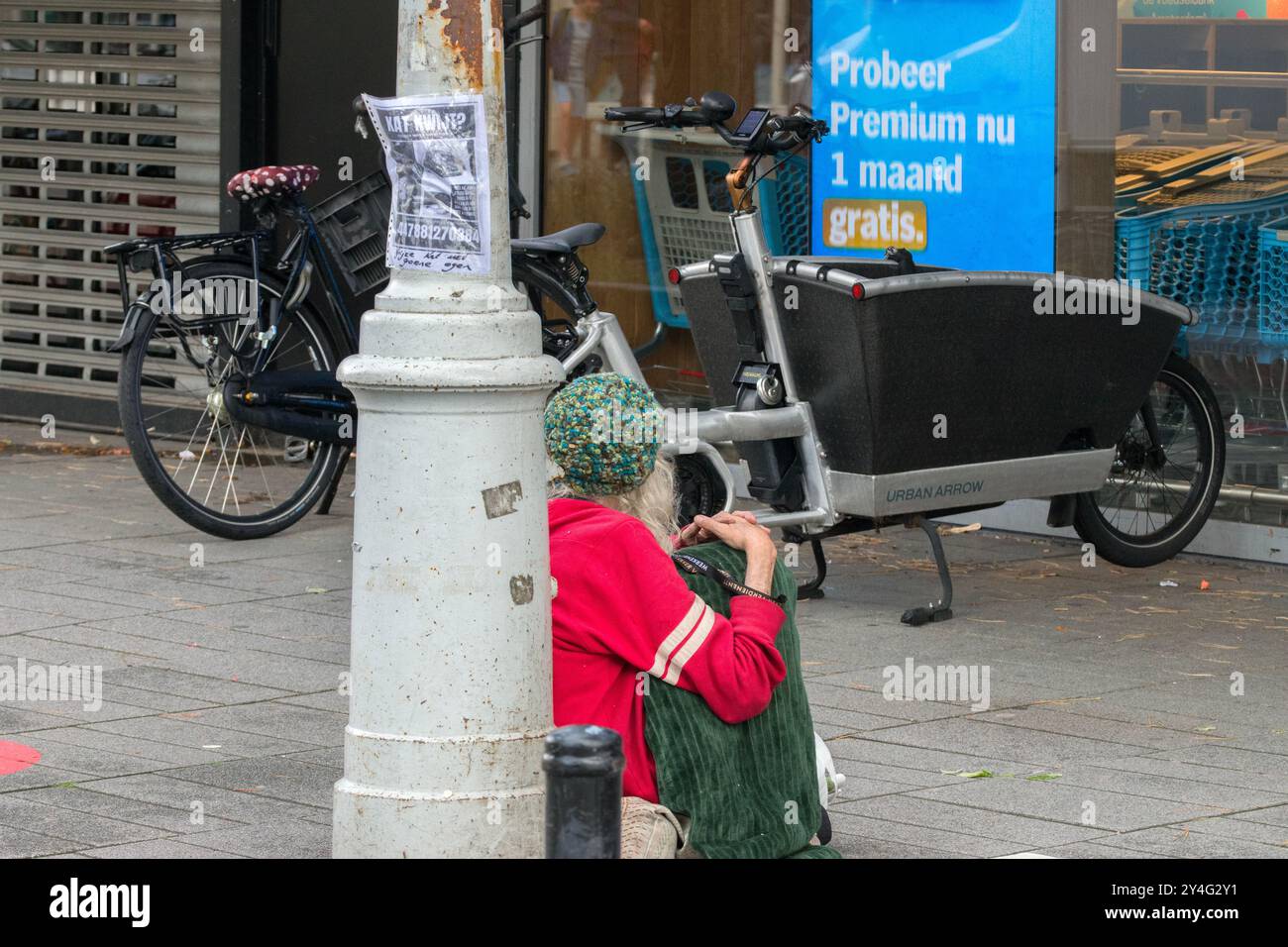 Homeless amsterdam hi-res stock photography and images - Alamy