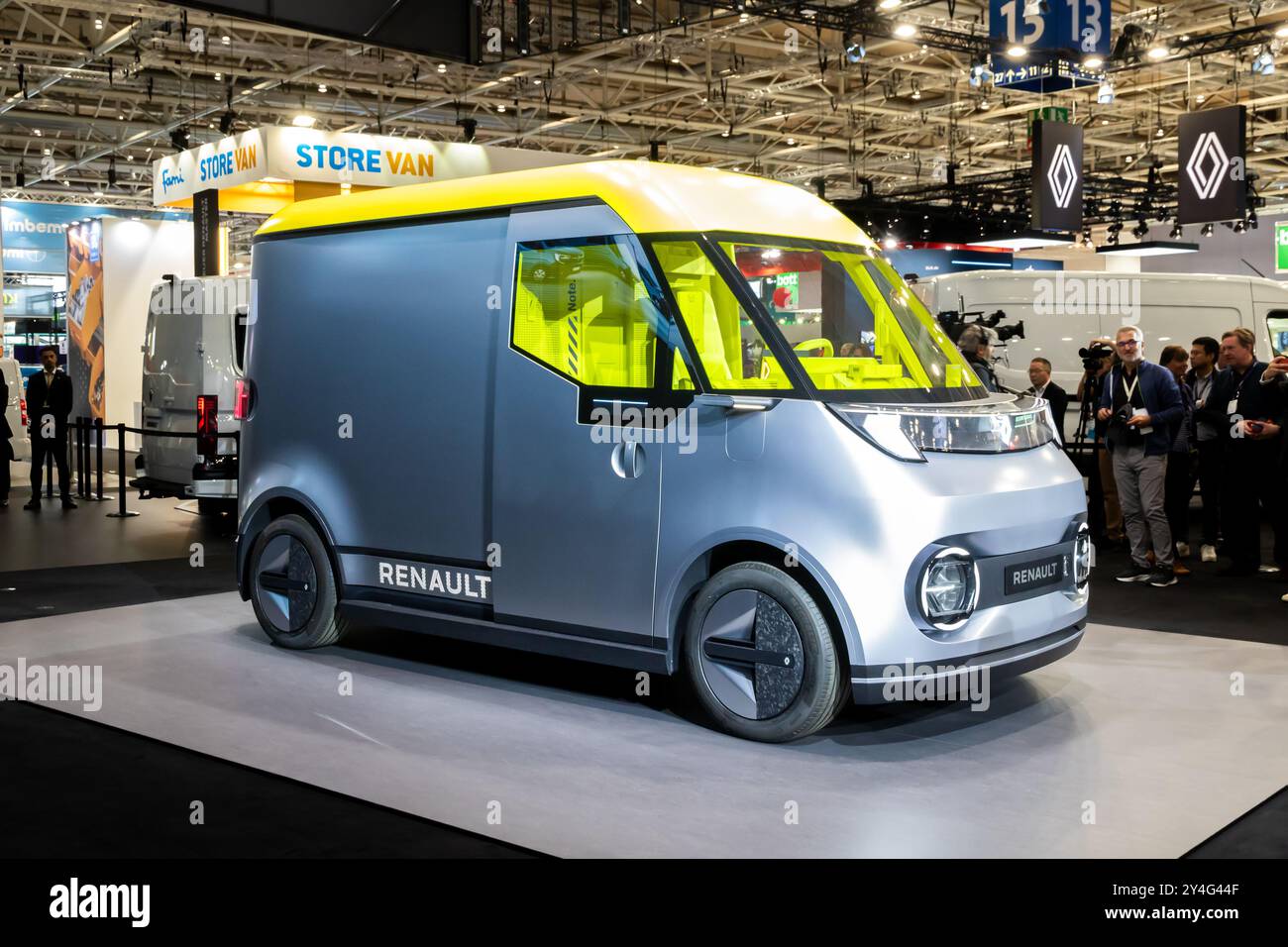 Renault Estafette urban mobility concept van world premiere at the ...