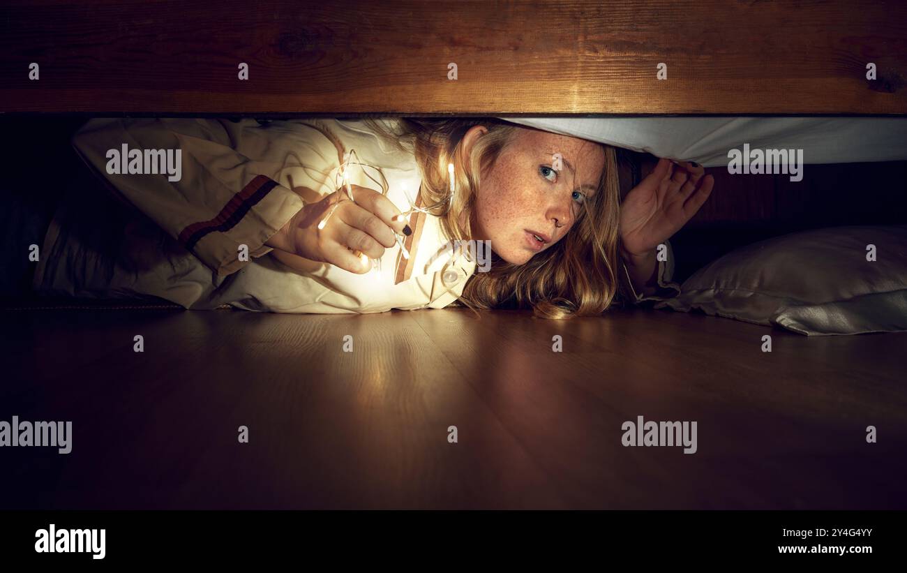 Searching gaze hi-res stock photography and images - Alamy