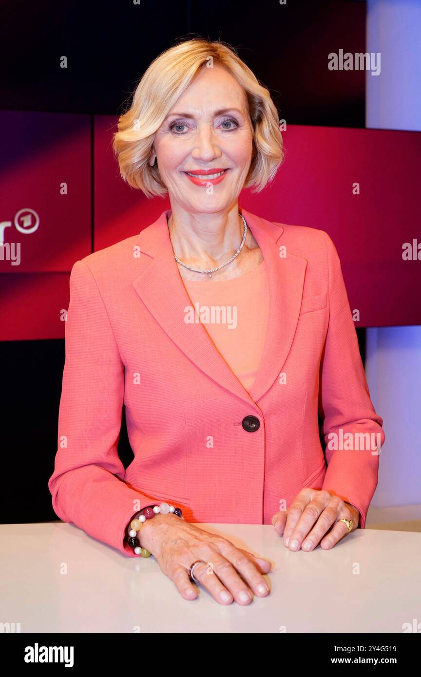 Petra Gerster in der ARD-Talkshow maischberger im Studio Berlin ...