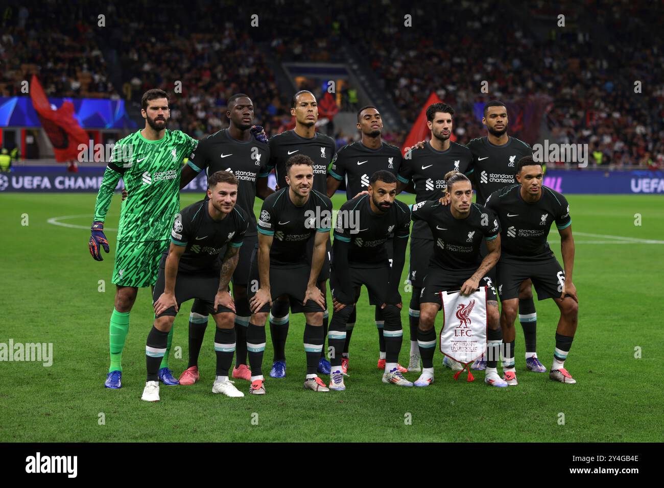 Salah virgil van dijk liverpool hi-res stock photography and images - Alamy