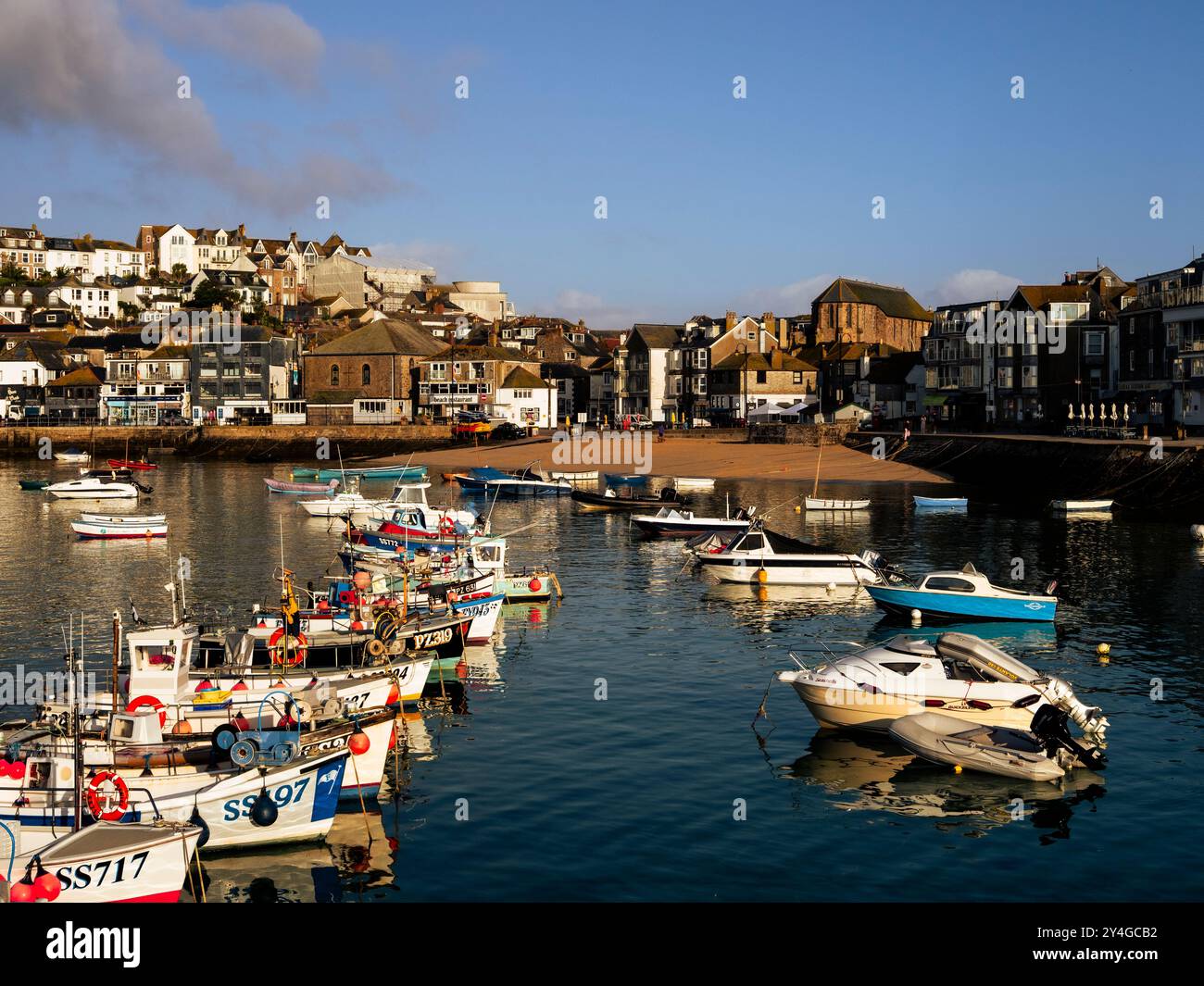 Dawn at St Ives Harbour, St Ivers, Cornwall, England, UK, GB Stock ...