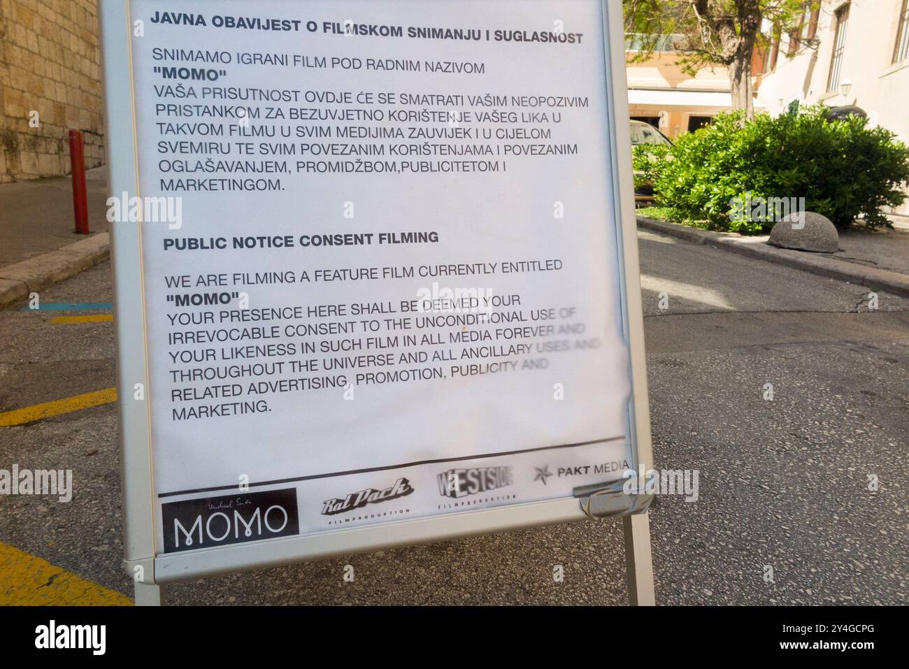 Filming in progress sign hi-res stock photography and images - Alamy