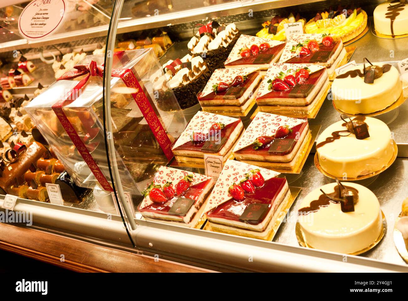 Canadian local bakery hi-res stock photography and images - Alamy