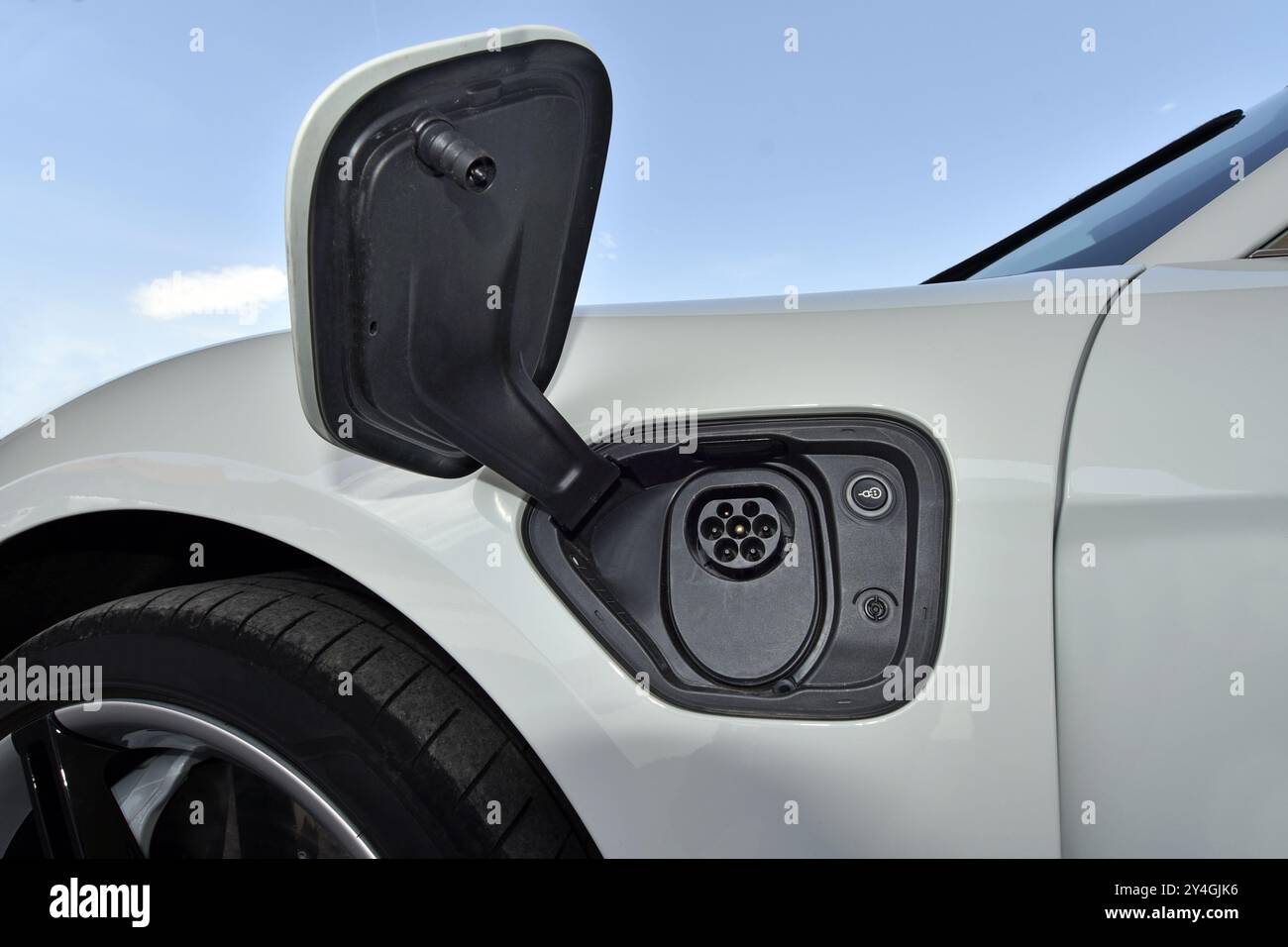 Charging port on new hi-res stock photography and images - Alamy