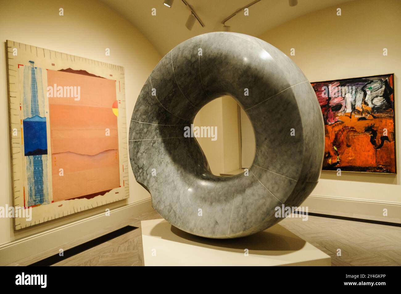 Grey sun by isamu noguchi hi-res stock photography and images - Alamy