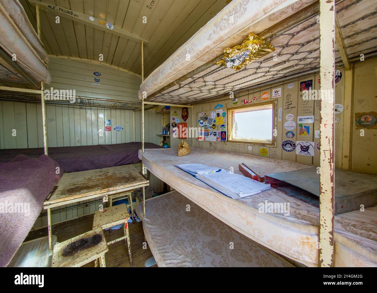 Gran Sasso, Italy - The path to red Bivacco Bafile refuge, above 2700 ...